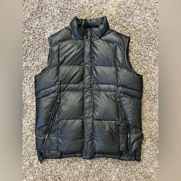 Tumi | Jackets & Coats | Tumi Down Puffer Vest Transferable Bag Black ...